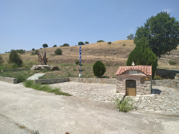 Από το Δ. Μουζακίου...Αποκαλυπτήρια μνημείου στον οικισμό Κόμπελου ...
