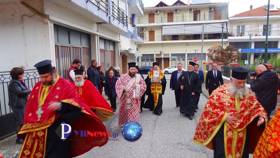 Η υποδοχή της τιμίας Κάρας της Αγ. Βαρβάρας στην Πύλη (βίντεο/φωτό ...